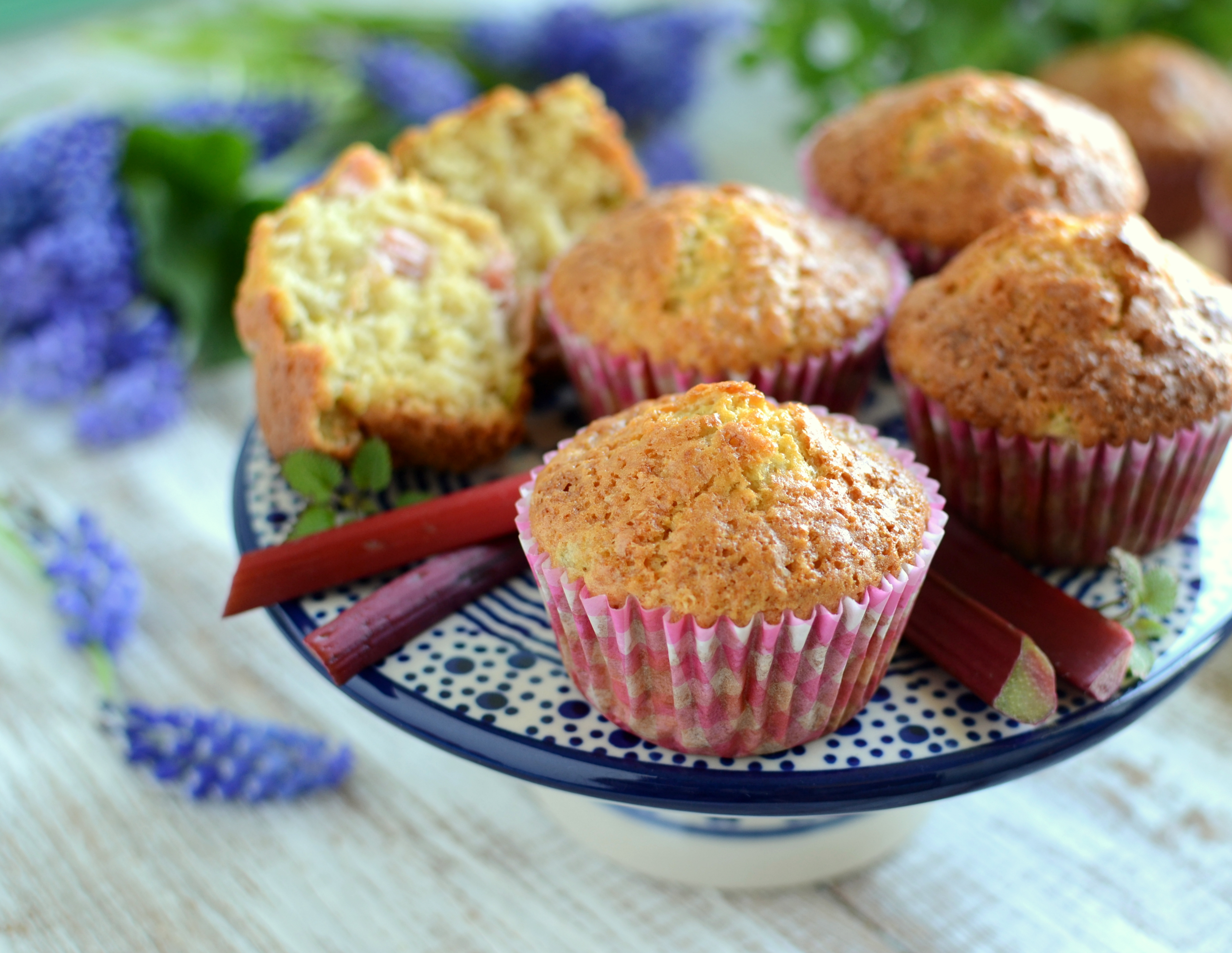Muffinki z rabarbarem