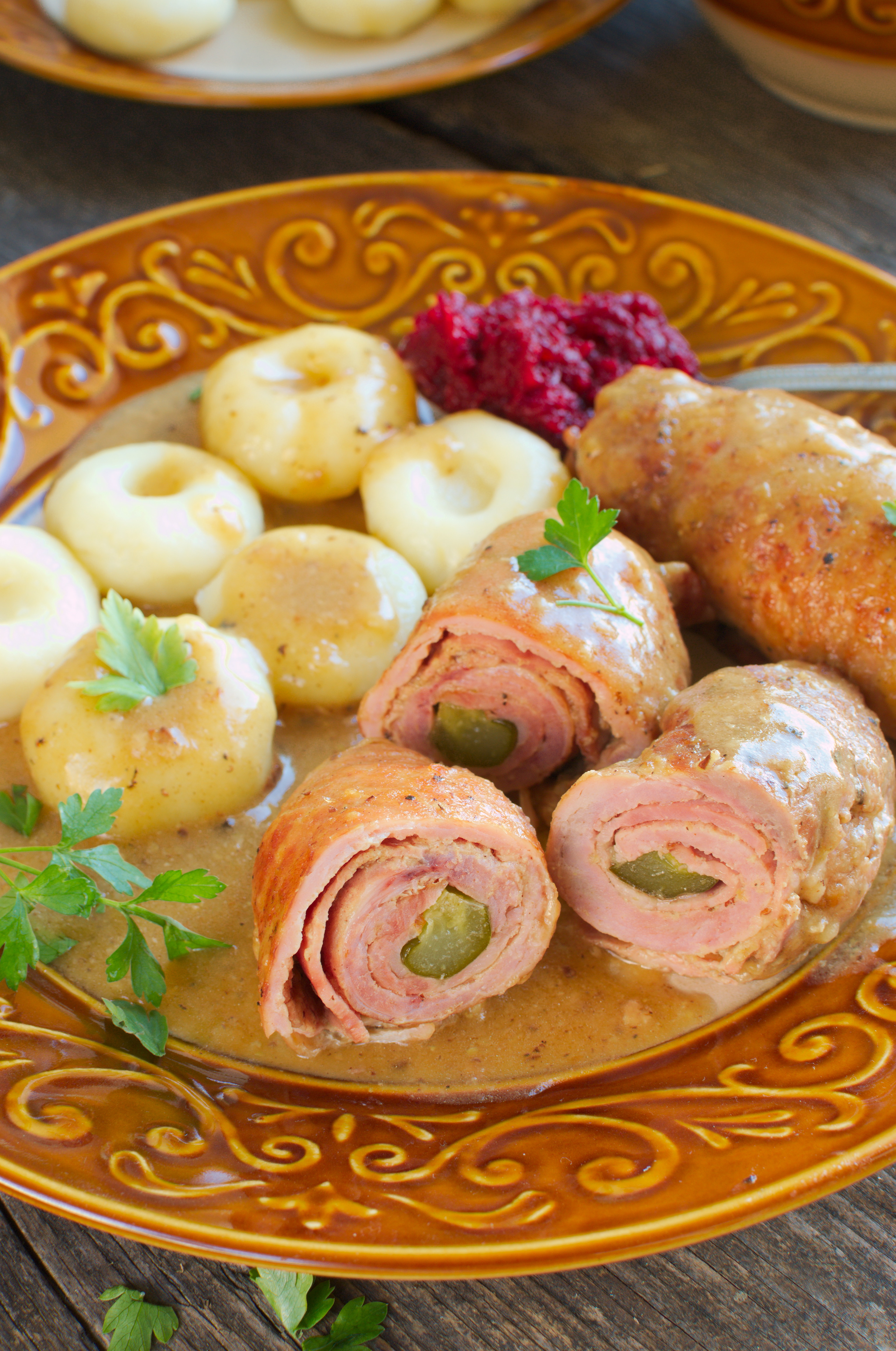 Zrazy wieprzowe z boczkiem i ogórkiem