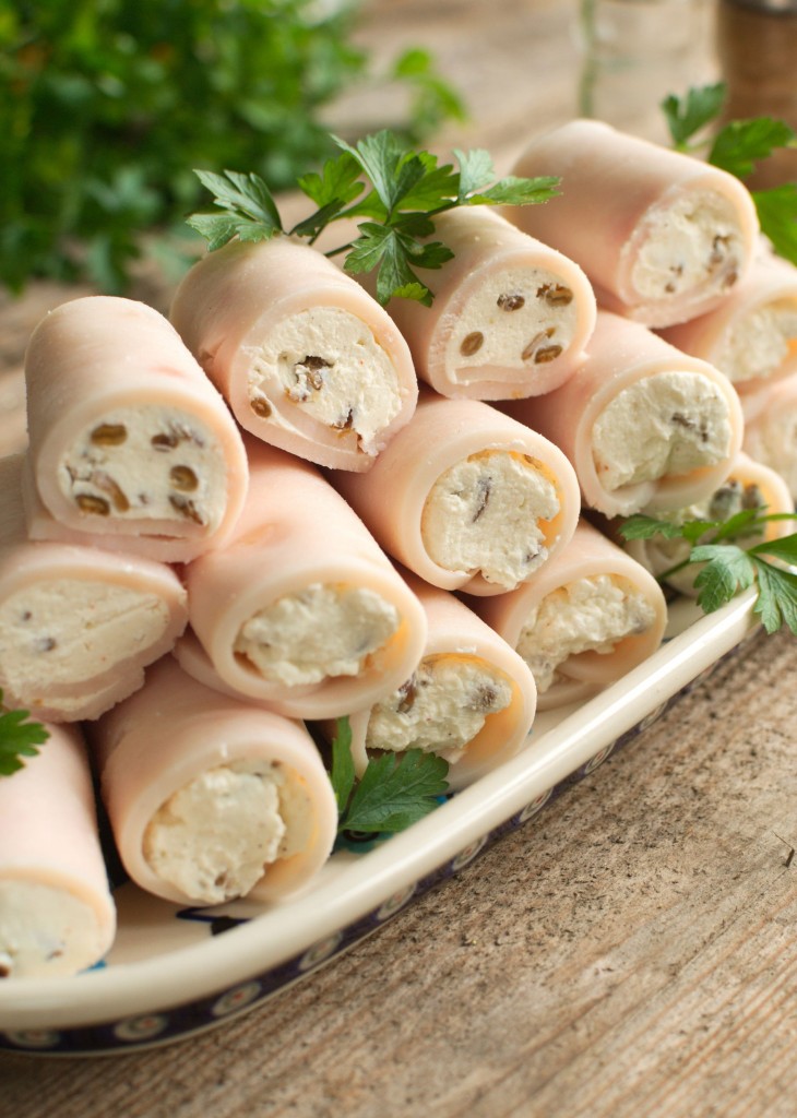 Roladki z szynki z serkiem i prażonym słonecznikiem