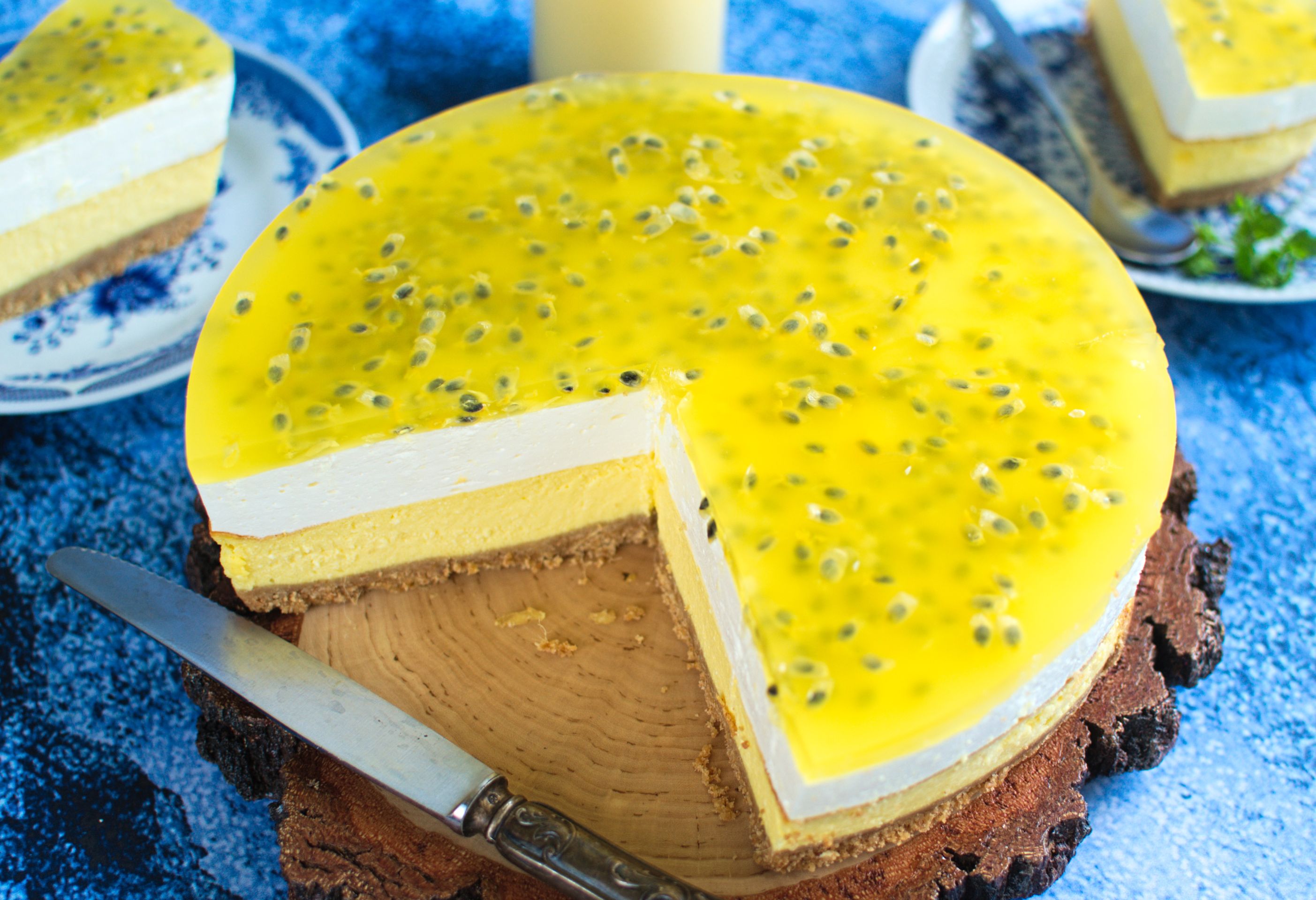 Sernik mango z pianką i marakują