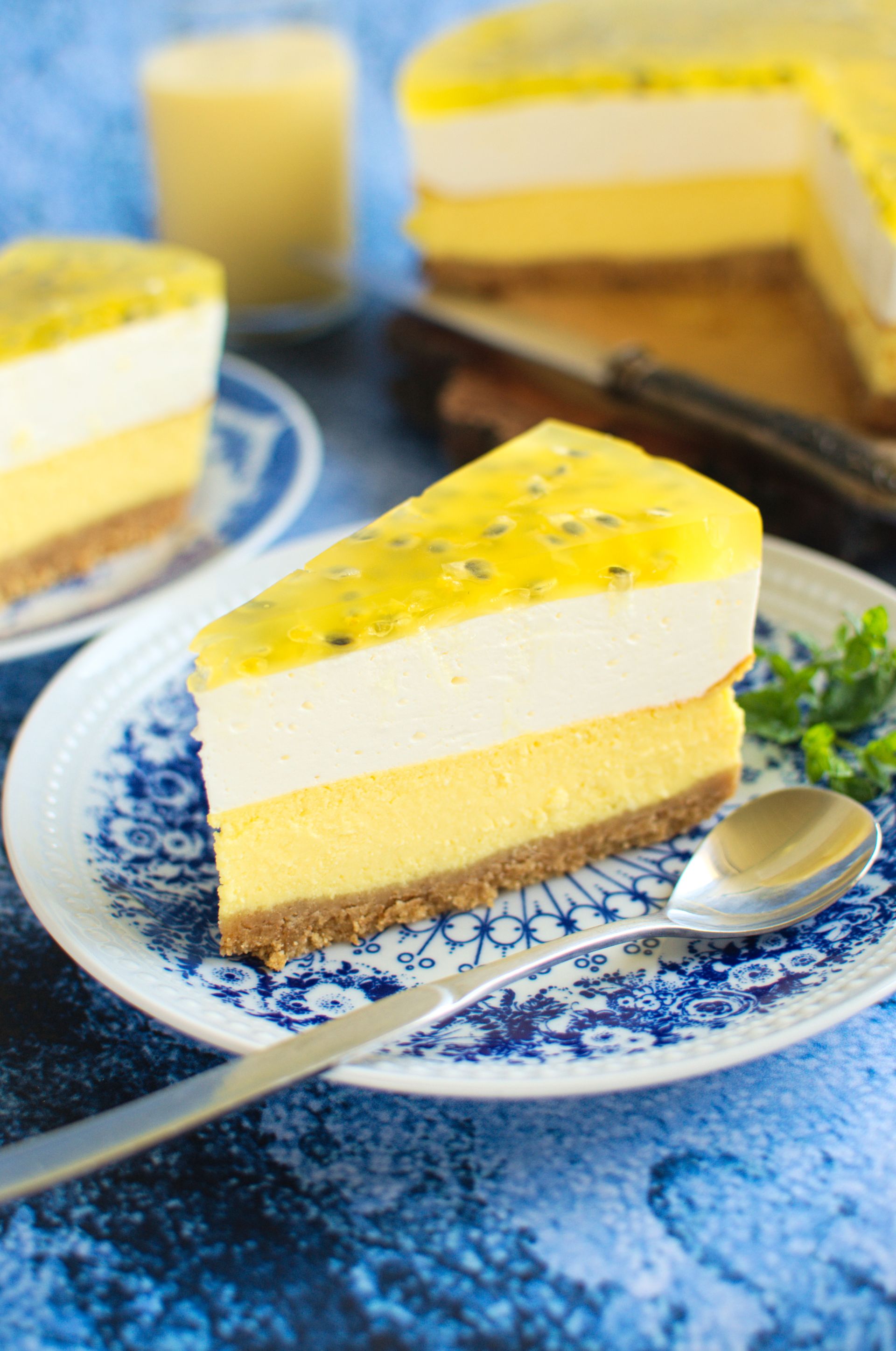 Sernik mango z pianką i marakują