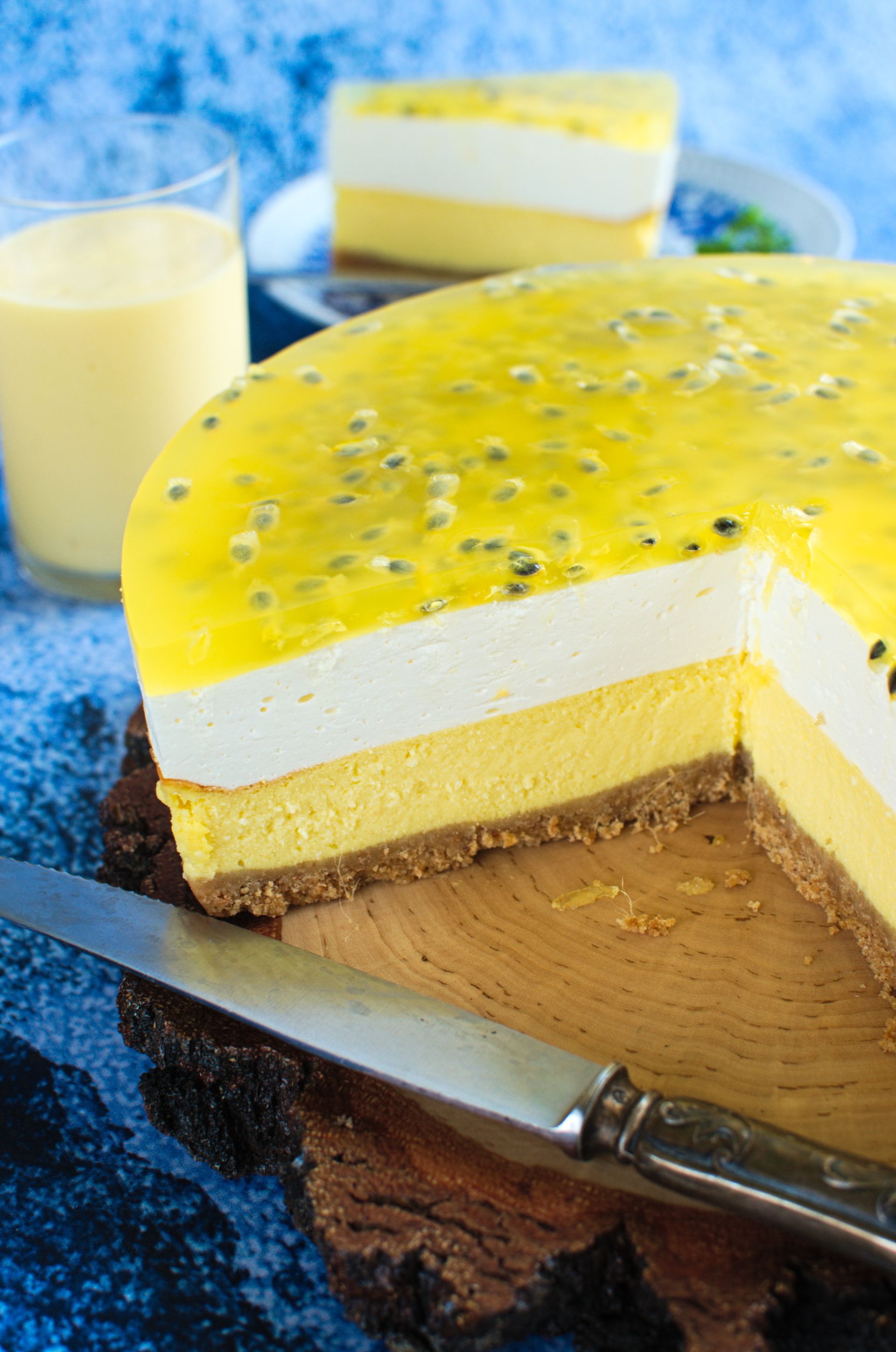 Sernik mango z pianką i marakują