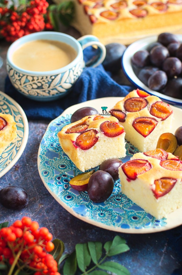 Proste ciasto ze śliwkami