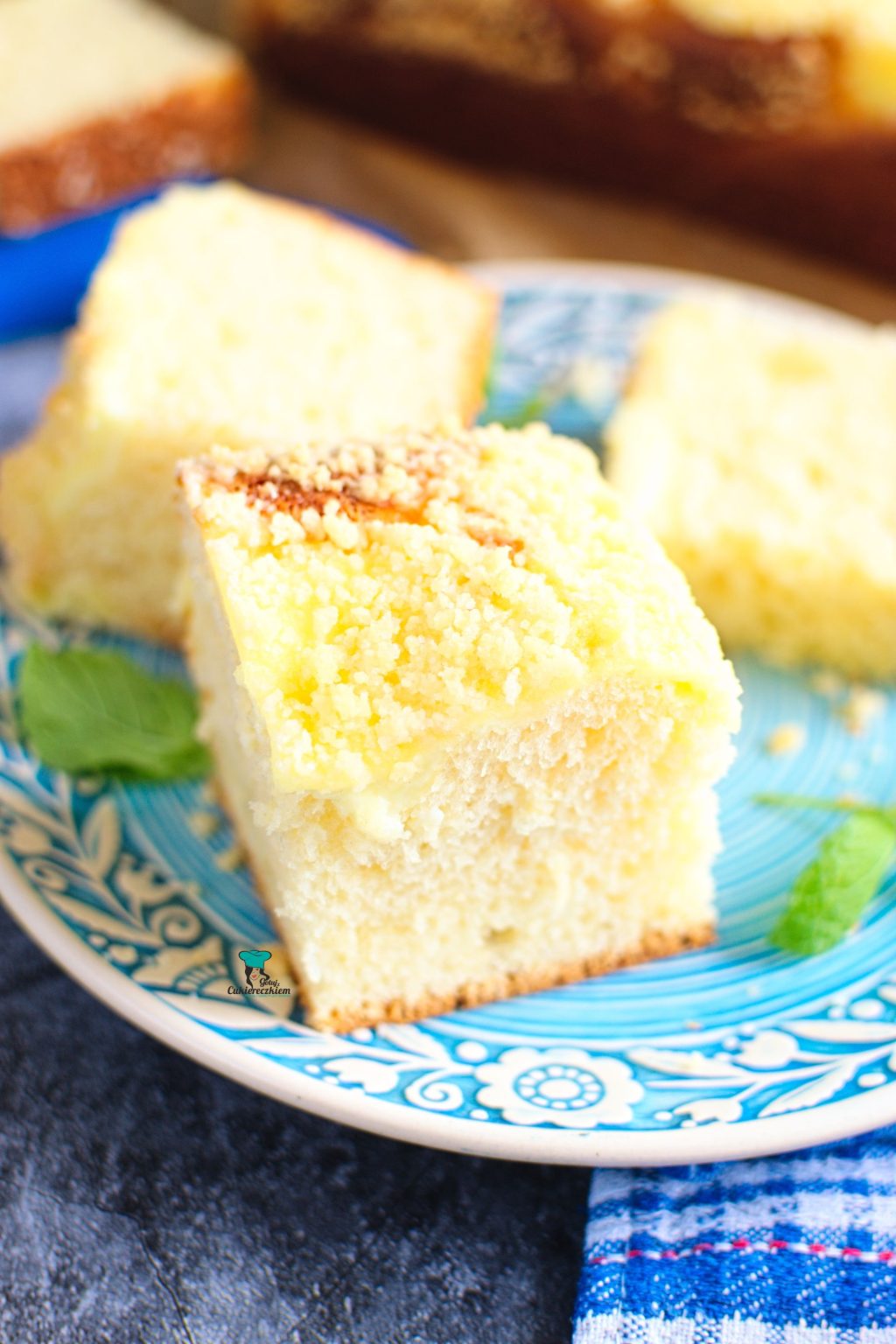 Ciasto drożdżowe z budyniem i kruszonką